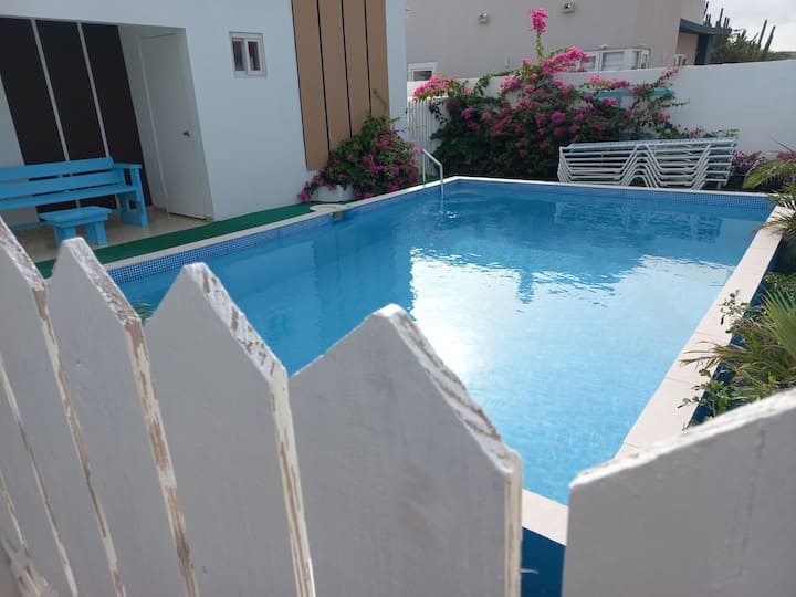 Comfortable House With Pool Close To The Beach - Aruba