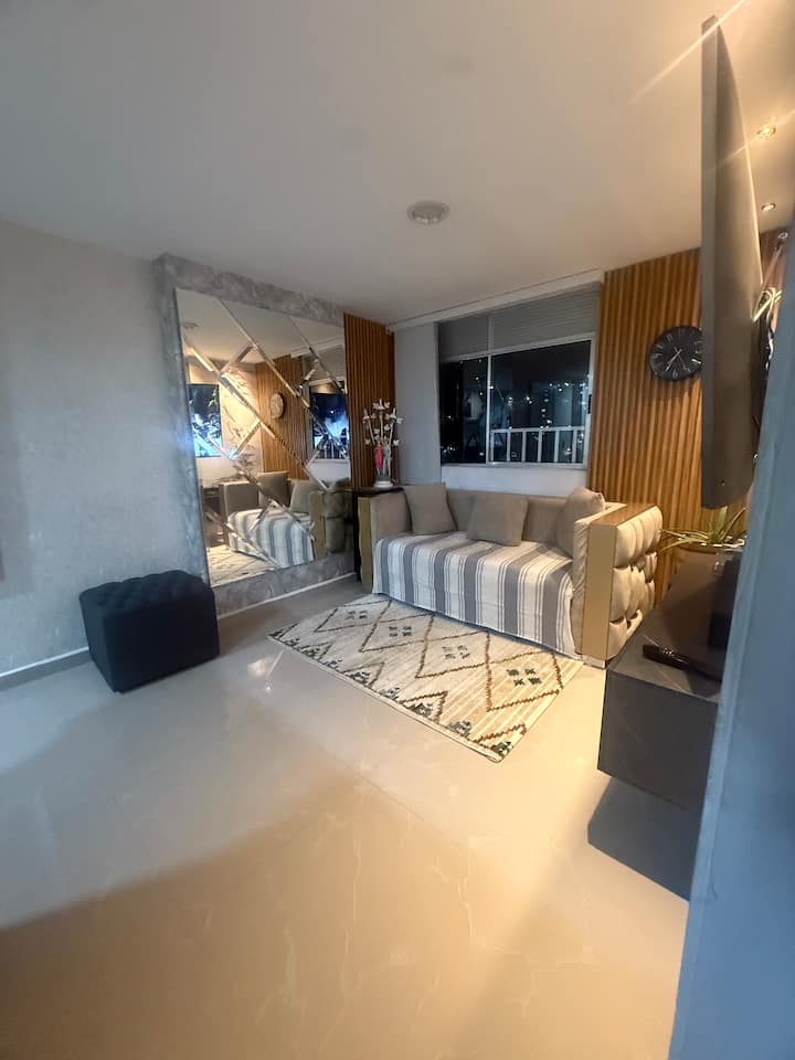 Apto En Medellín Cerca Al Poblado - Medellín