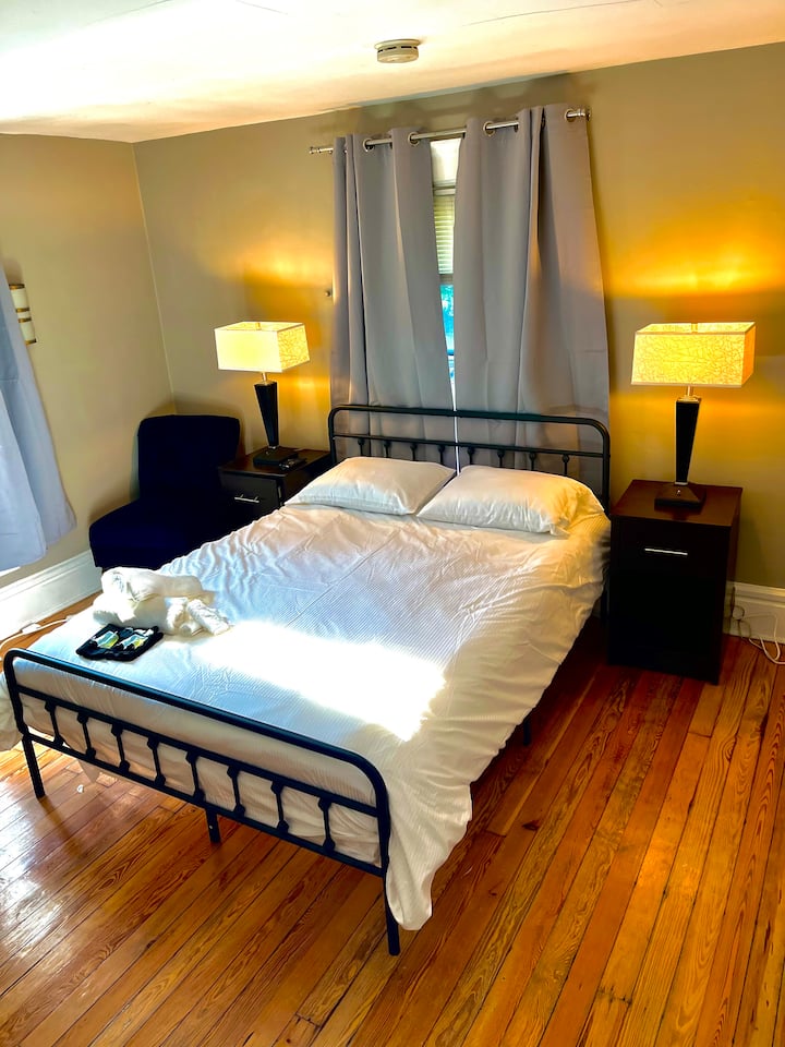 Crosby's Comfort Nest - Akron, OH