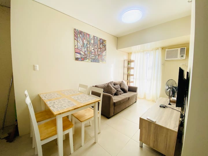 2br Flat For Groups W/ Wifi, Pool & Many More - Cebu City