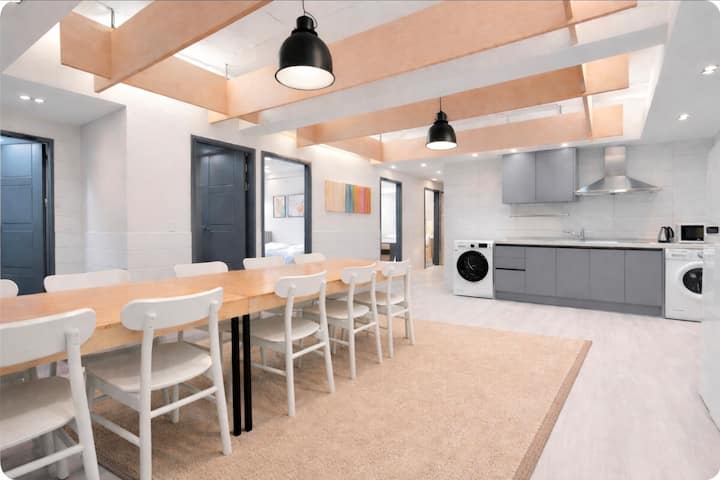 홍대역 5분  #  엘리베이터 # 와이파이 - Seoul