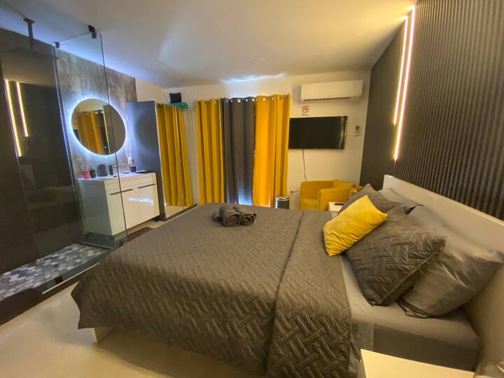 Luxury Room - Pinecrest, FL