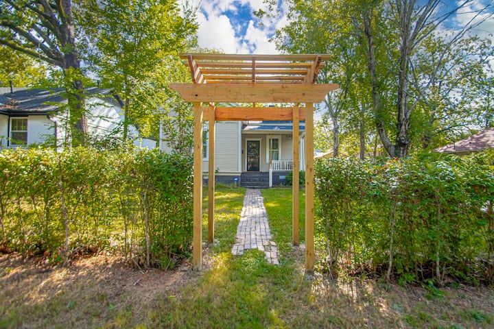 Hillcrest Cottage 1bed 2bath Close To Uams - リトルロック, AR