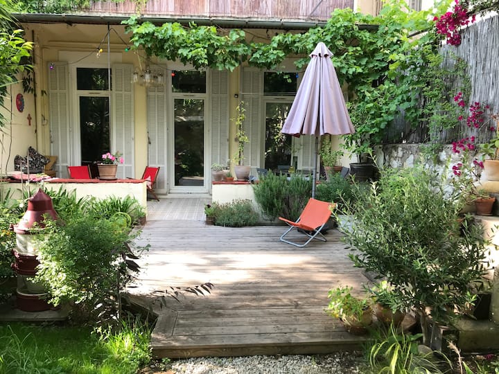Rez De Jardin Charmant Au Calme - Marseille