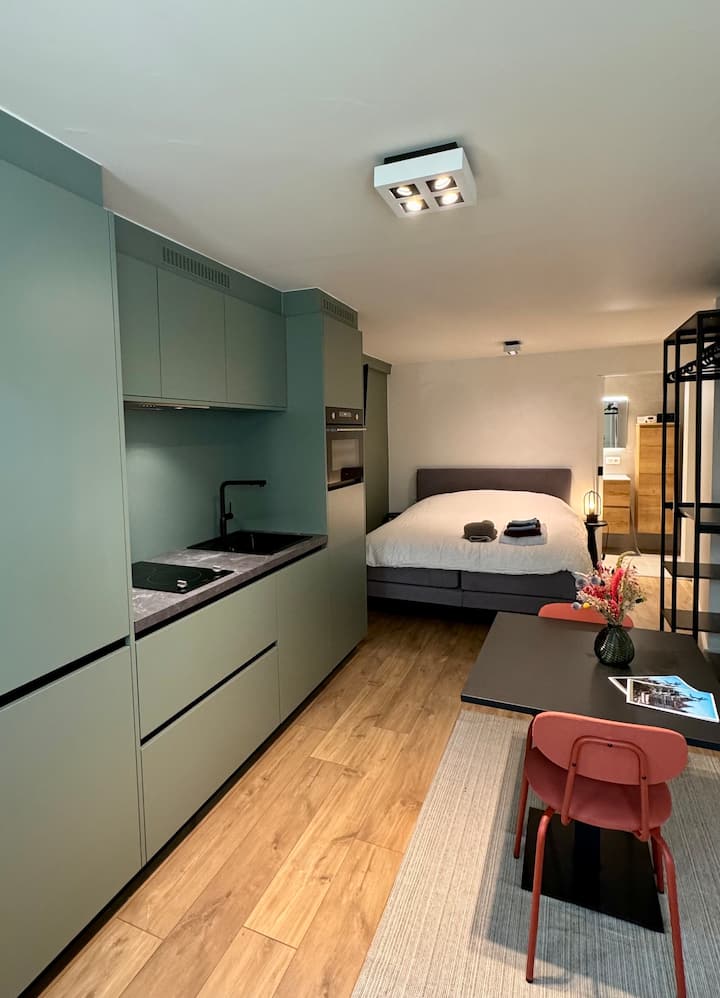 J1 - Urban Studio In Antwerp - Antwerpen