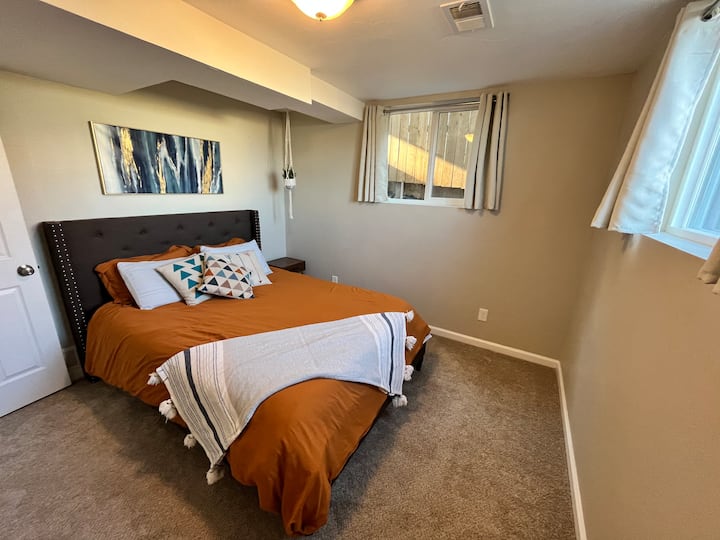King Street Casita - Basement W/ Private Entrance - Denver, CO