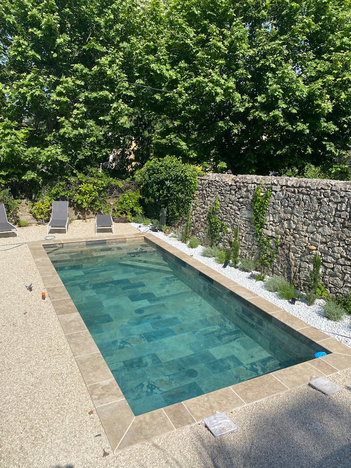 Mazet Avec Jacuzzi Privé Et Accès à La Piscine - Pierrelatte