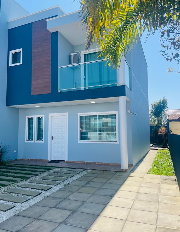 Linda Casa Espaçosa E Arejada Na Praia Com Piscina - Matinhos