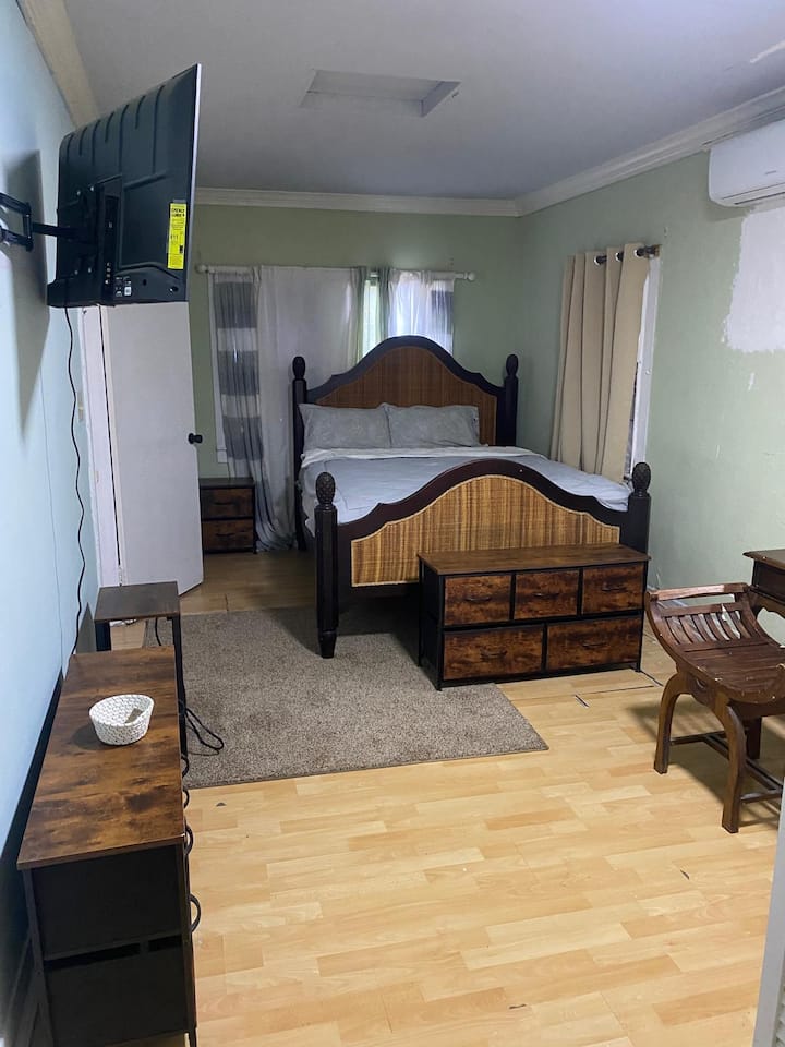 Cozy Cottage - Nassau