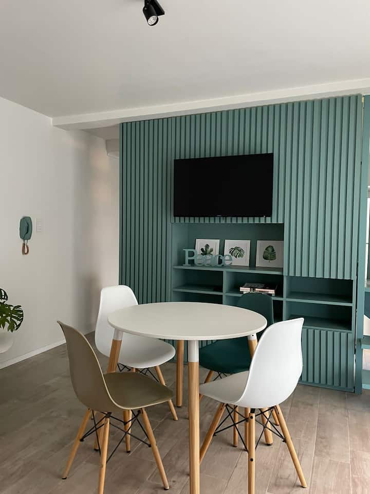 Confortable Departamento Con Patio, Zona Centro - La Plata