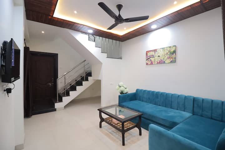 Ujjain Sparsh Stay
2 Bedrooms Duplex Home - Ujjain