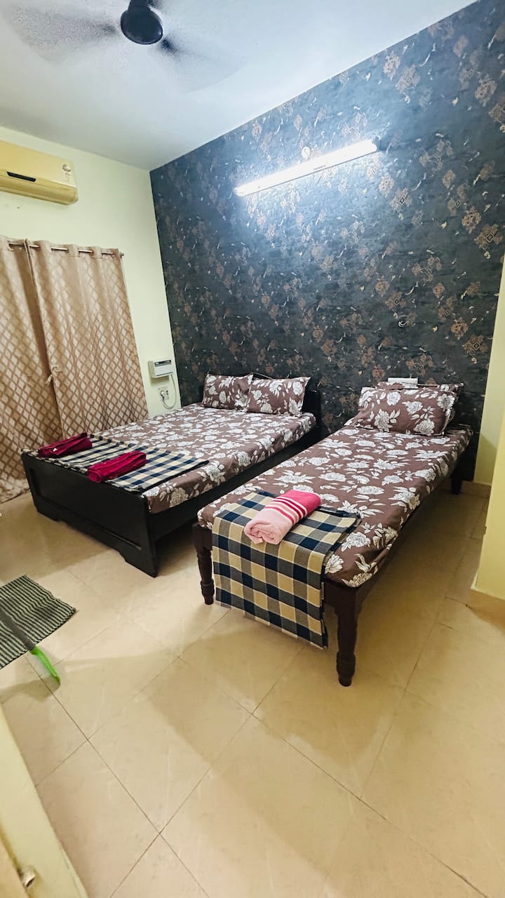 Sree's Home Stay - 1 Bhk A/c Near Airport - Chennai
