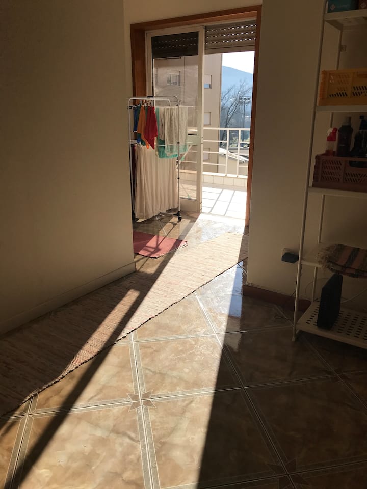 Minimal Space B&b Wi-fi Ac Full Kitchen Netflix - Braga