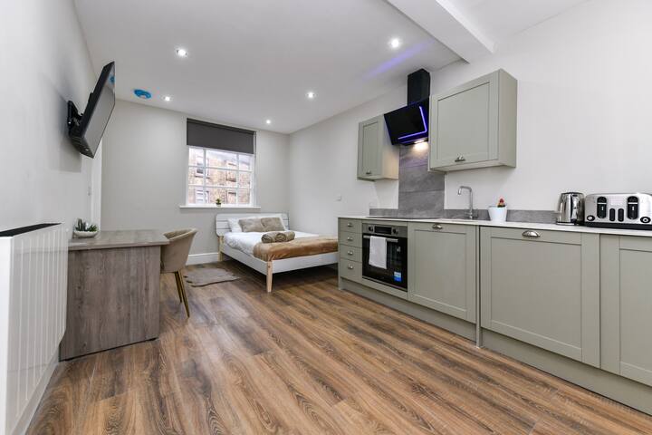 Stylish City Centre Studio - Lancaster Castle