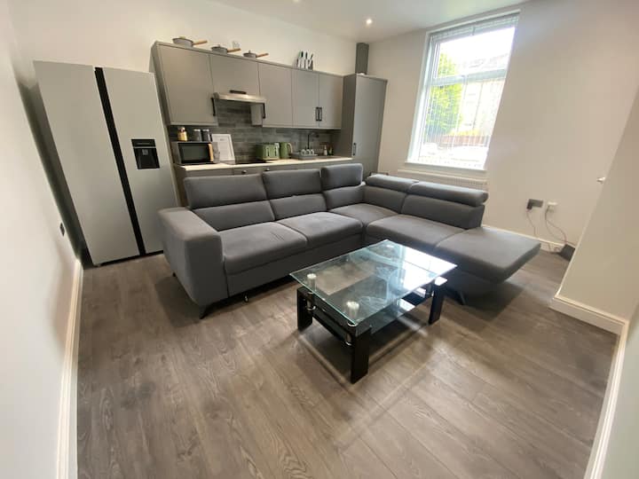 Entire Luxury House With Jaquzzi Spa Bath - Clifton