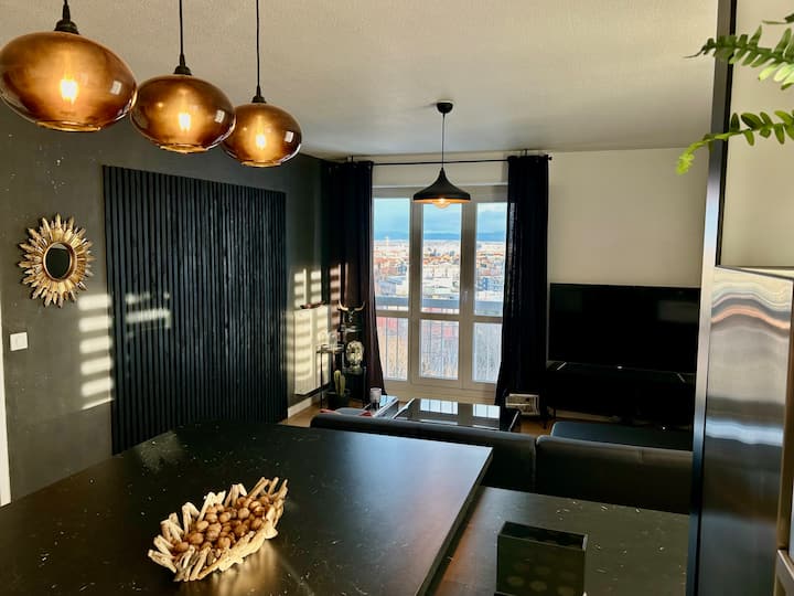 *Galaxie* Appartement Moderne, Vue Ville Et Puys - Chamalières