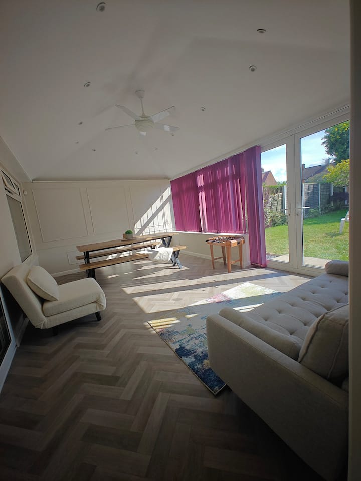 Nec Jlr 4 Bdr Spacious Solihull Stay W Driveway - 버밍엄