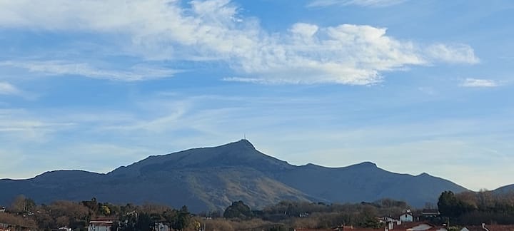 F4 Avec Garage Privatif Vues Océan Et Montagnes - Ciboure