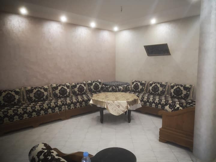 Appart éQuipé Très Bon Endroit - Oujda