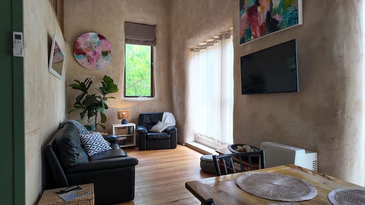 Strawbale Sanctuary - Leopold