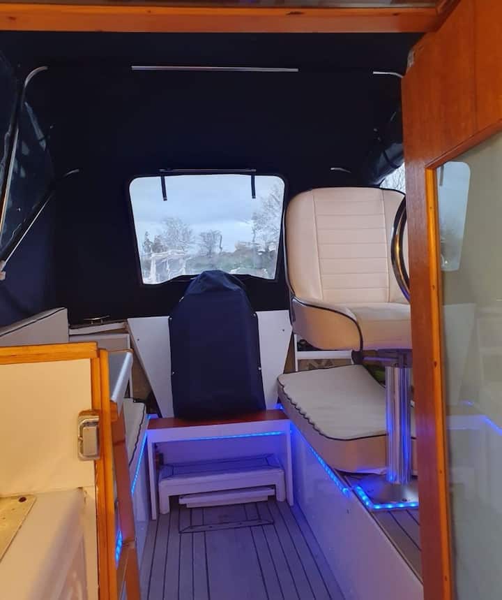 22' 1978 3 Berth River Cruiser - Braunton