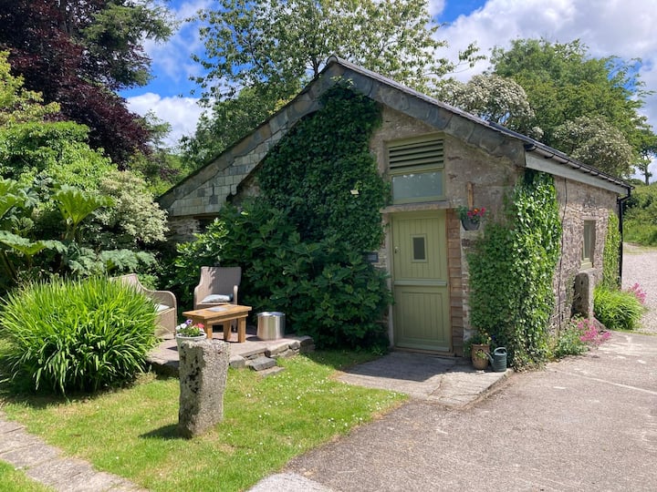 The Cowshed In Rural Cornwall - Bodmin