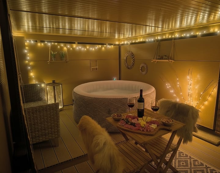 ÉVasion Pour 2 – Jacuzzi, Terrasse & Parking - La Roche