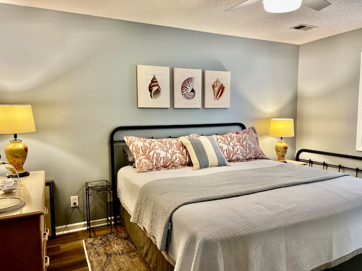 Beach Bungalow At North Myrtle Beach - North Myrtle Beach, SC