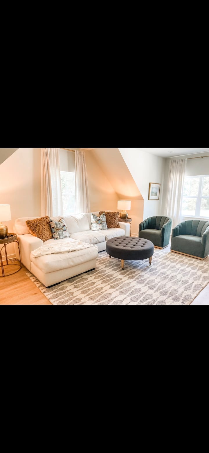 The Suite Over Robert's Lake - New Albany, MS