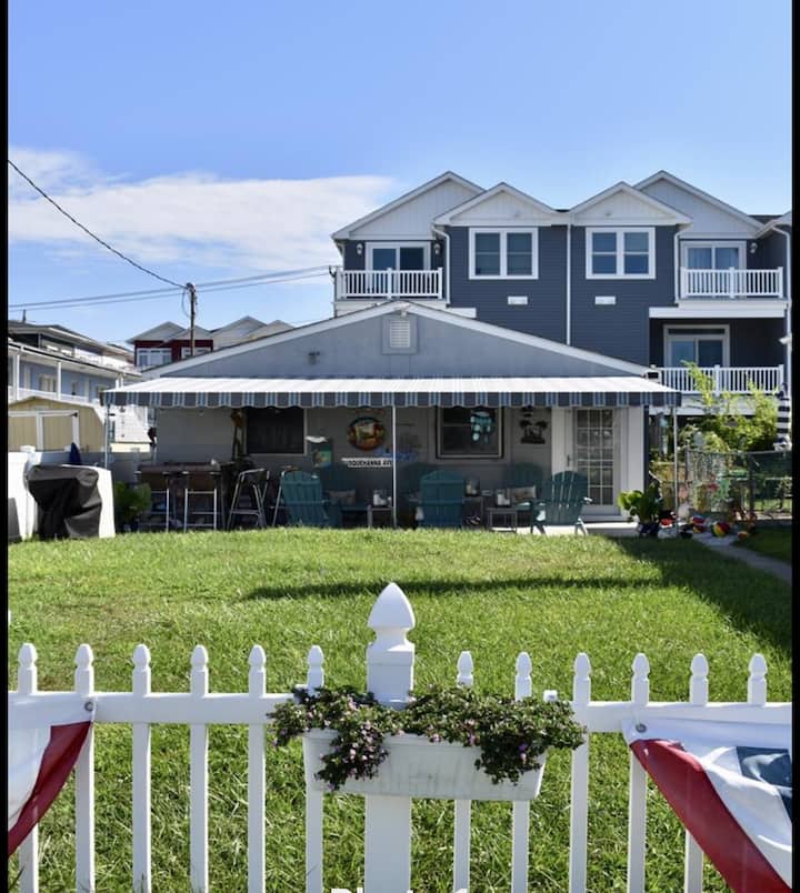 Cottage By The Bay - Wildwood