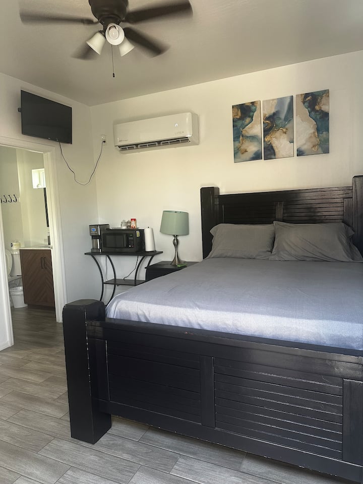 Unit #2-ashley’s Private Room-driveway Parking - Phoenix, AZ