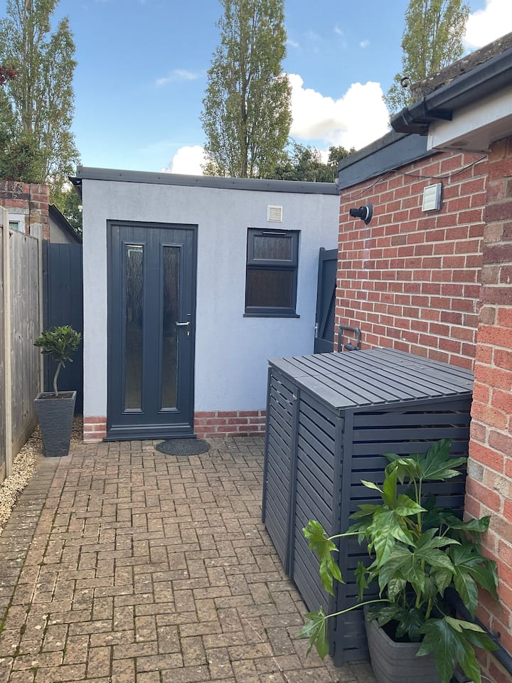 Self Contained Annex, Suitable For 1 Or 2 Guests. - Oxfordshire