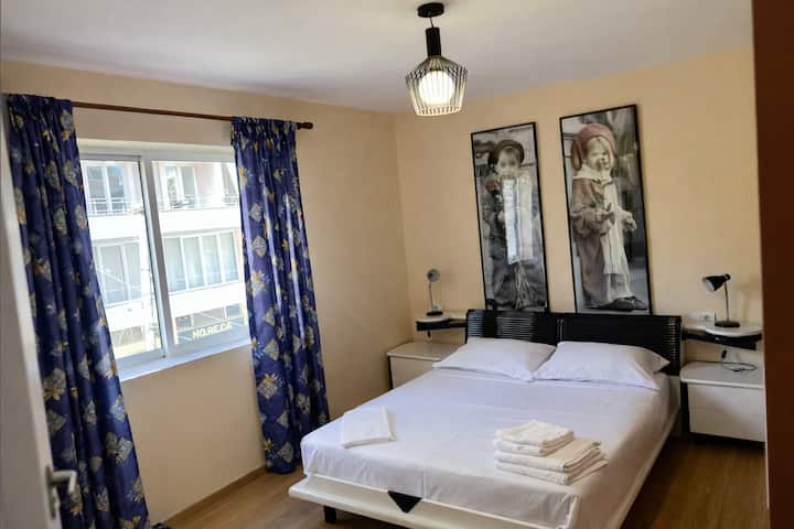 Skanderbeg Square Apartment - 알바니아