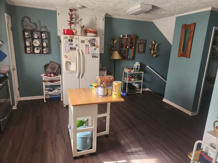 Cozy Place To Be - Villa Rica, GA