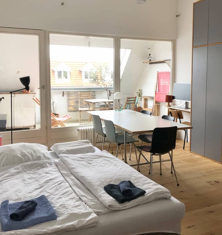 3 Room Attic Apartment W Big Balcony And Nice View - Berlín