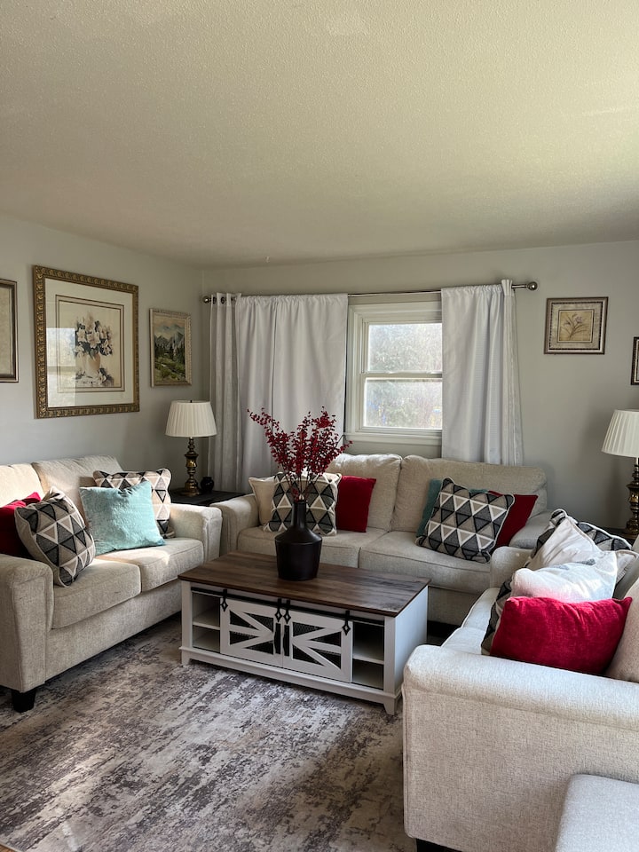 Edina/sw Minneapolis 3 Bedroom Charmer - Bloomington, MN