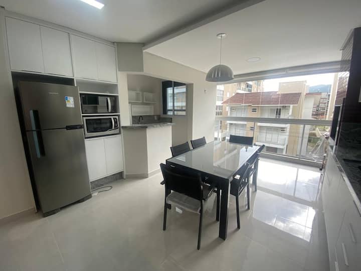 Lindo Apto A 100 Metros Na Praia De Palmas. - Governador Celso Ramos