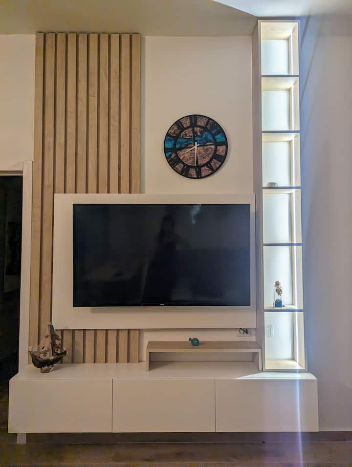 Sea View Apartment
"Uji Ftohte" - Vlorë