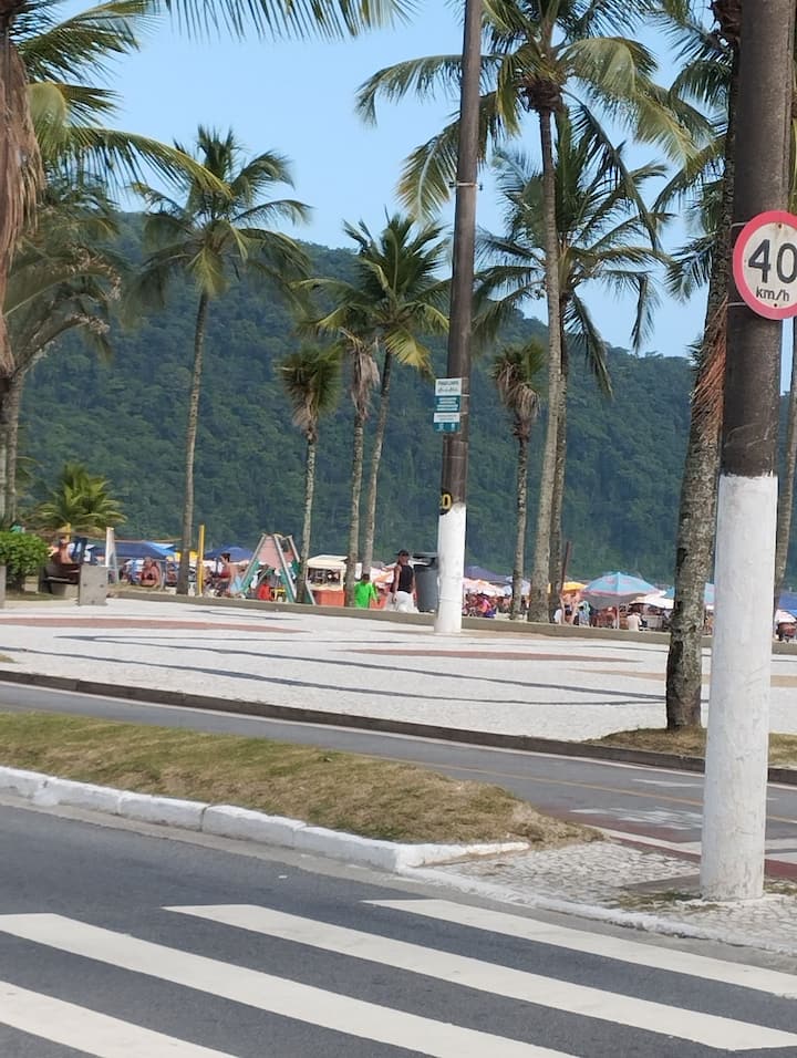 Apto  Frente Ao Mar,  Praia Grande/canto Do Forte - Santos