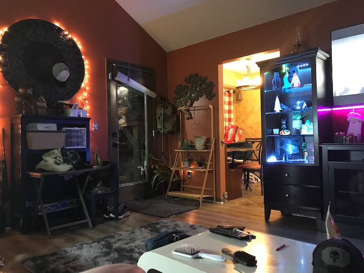 3 Bedroom Home On 1+ Acre - Murfreesboro, TN