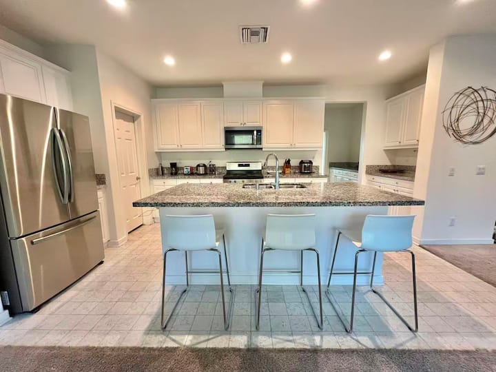 Amazing Stylish 7-bdr Family Retreat Ucr Nos - Riverside, CA