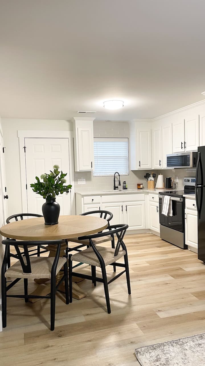 307 Greer Dt Cozy Plex - Greer