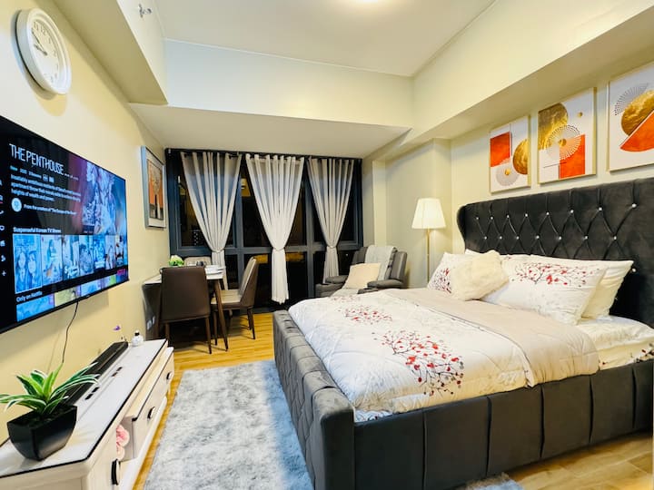 Havens Place In Eastwood Qc W/ Wifi & Netflix - Quezon City