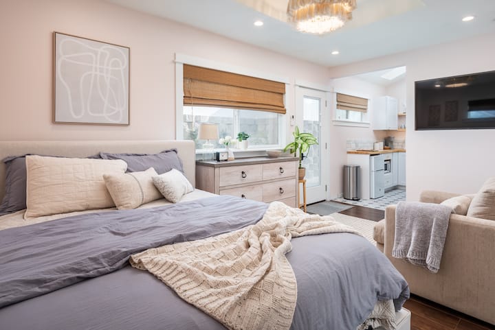 Cute Private Studio In Bay Park - San Diego, CA