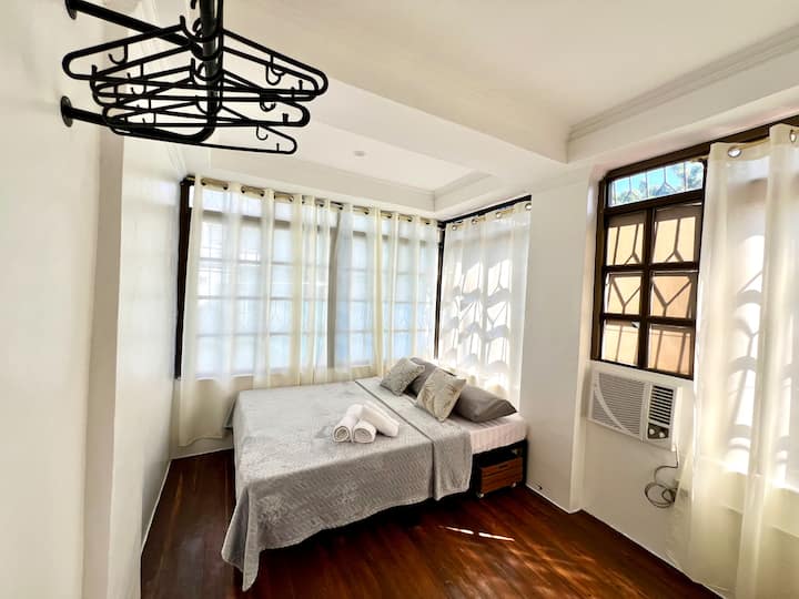 House On Boracay White Beach, 6 Rooms - Malay