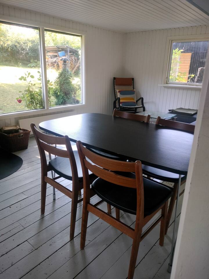 Kolonihavehus I Byen, Mellem Fjord Og Hav. - Thisted