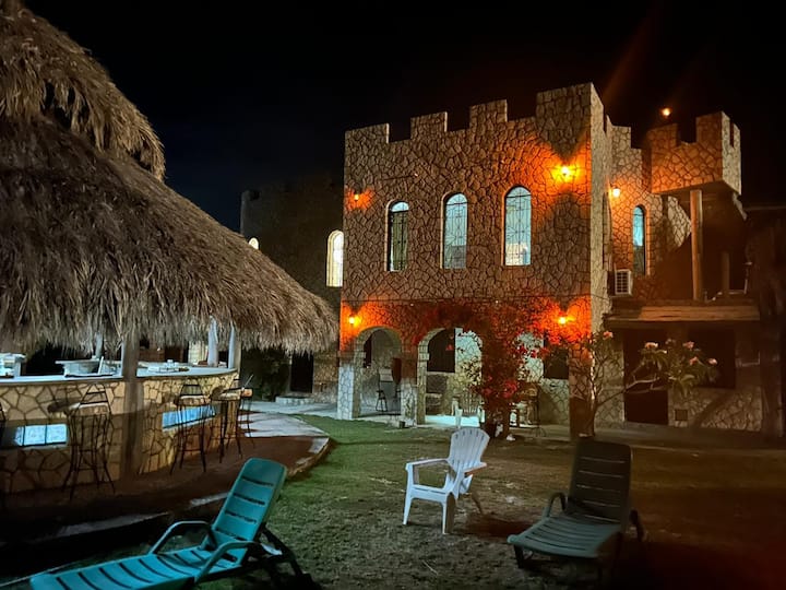 The Belair, Belmont Jamaica - Entire Castle - Cave
