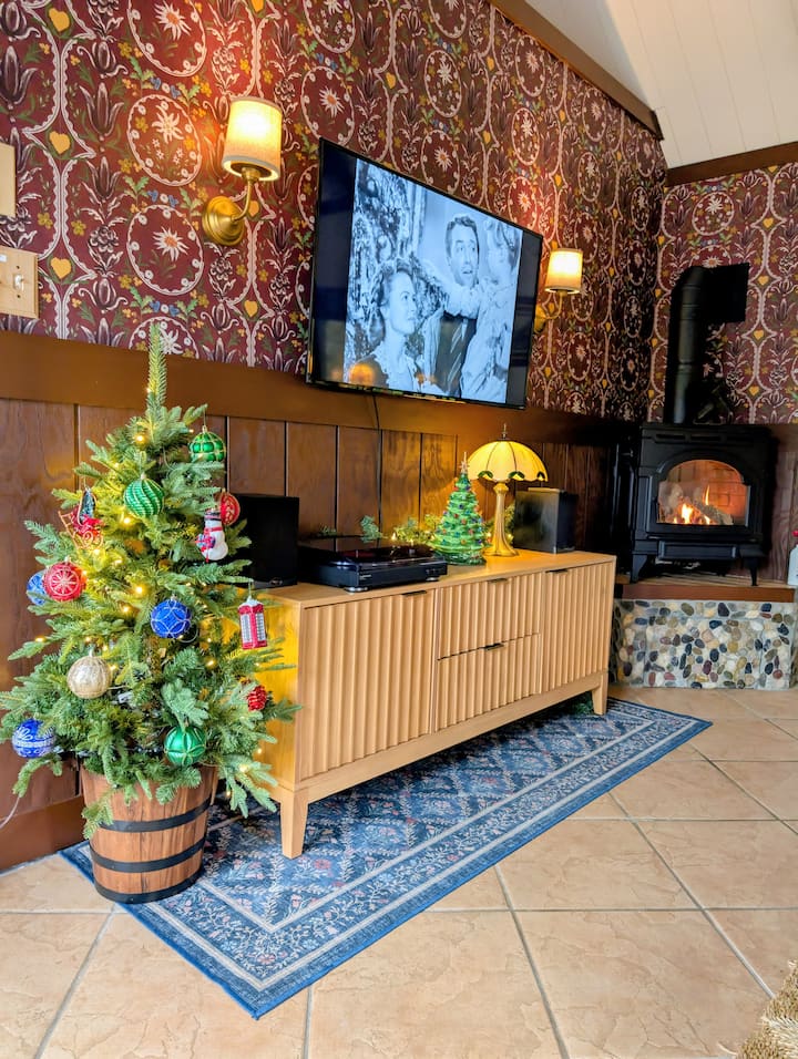 Sequim Storybook Tiny Home W/hot Tub (No Pet Fee) - 7 Cedars Sequim Casino