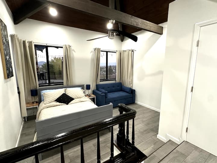 Riverside Guesthouse-gated Entry - Riverside, CA