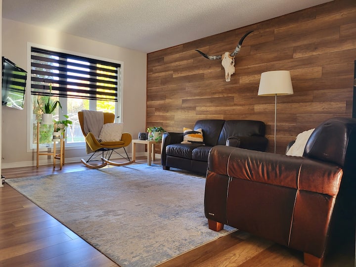 4 Chambres • 4 Lits • 2 Bureaux • Piscine Chauffée - Gatineau